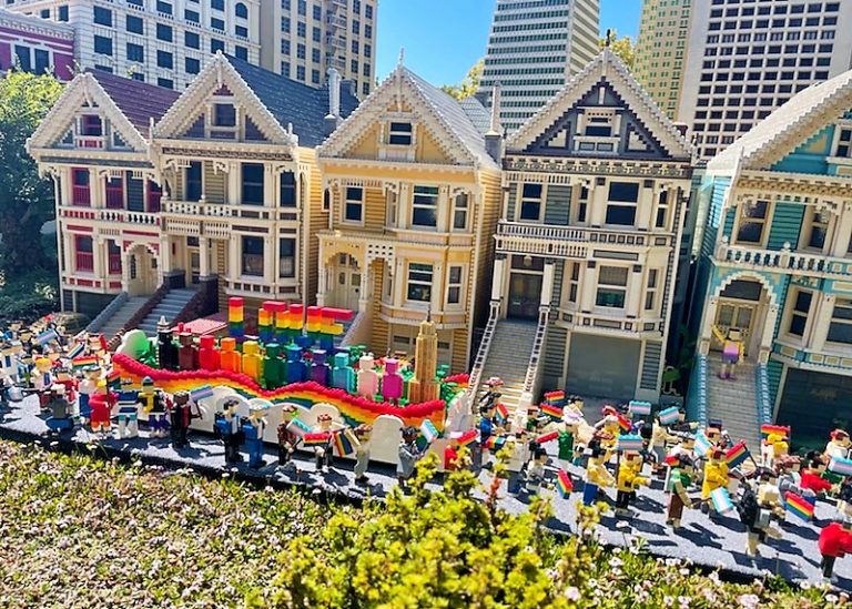 Statement in Amerikaanse Legolanden: de Lego Pride Parade - Parkplanet