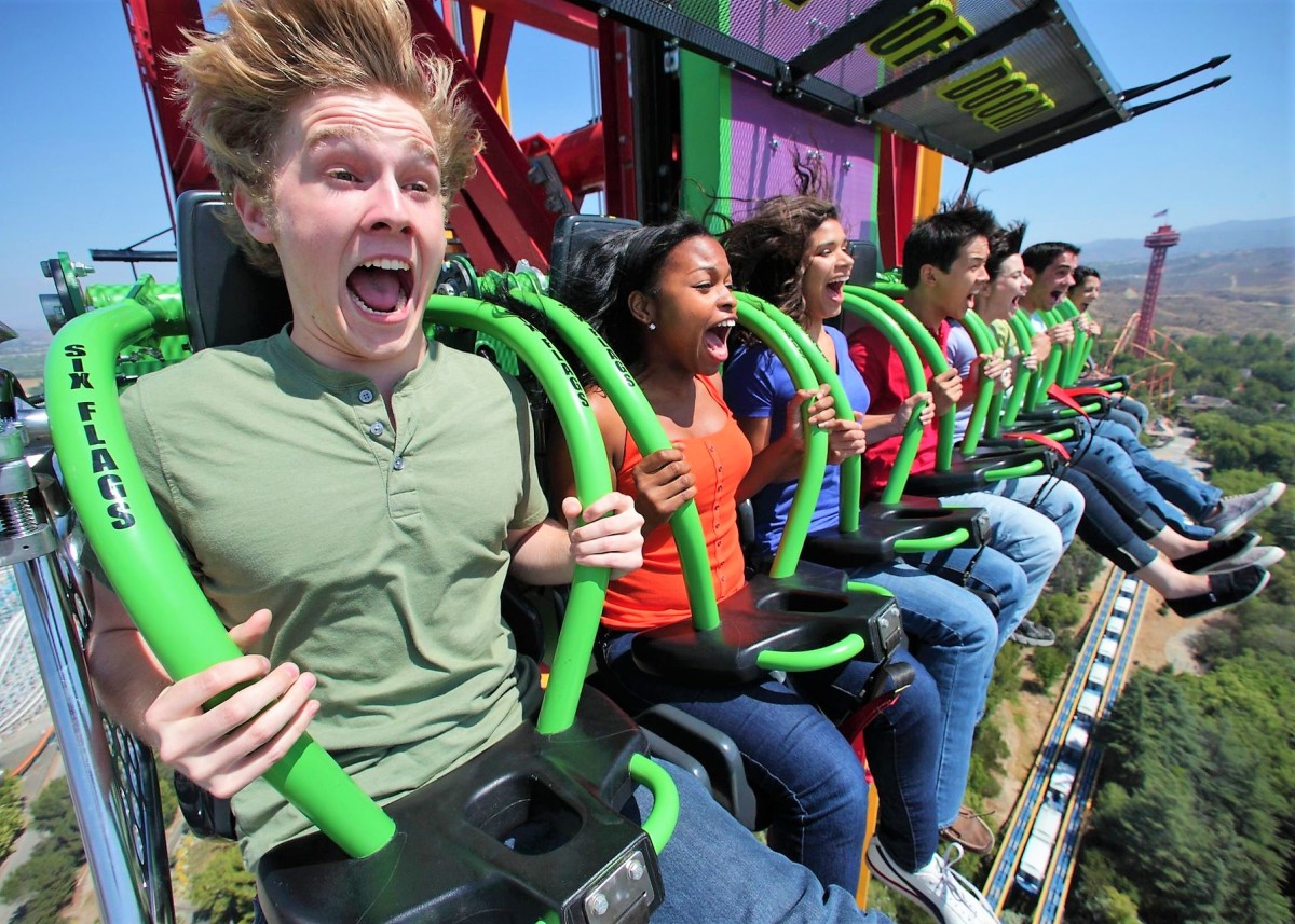 MAGIC MOUNTAIN - Parkplanet